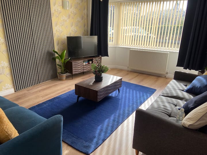 Cosy 2 Bed Bungalow With Parking - Northampton, UK