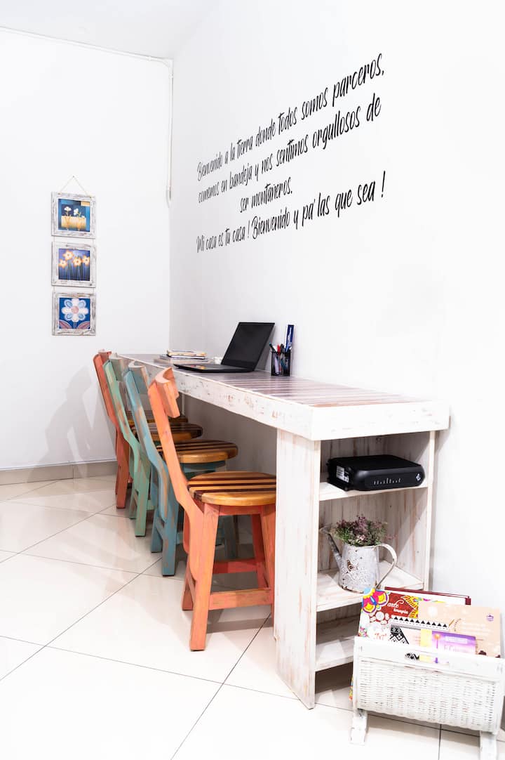 Apartment In Laureles - Central, Cozy & Spacious - Medellín