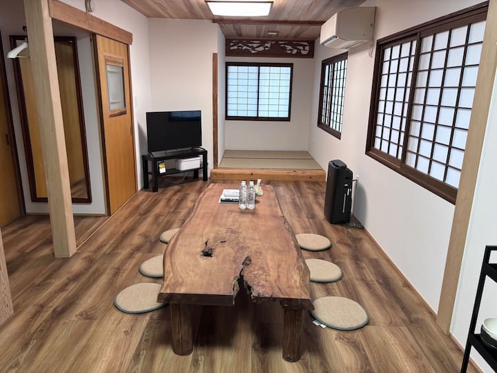 2025new Open/ナガシマ車で15分/駐車場4台/子連れ大歓迎！/リノベ古民家/直前割実施中 - 구와나시