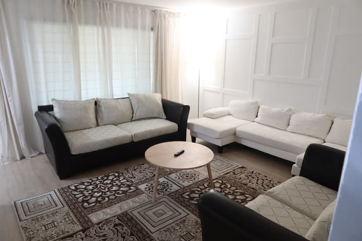 Modern 3br Retreat W/ Full Kitchn And Washer/dryer - Fraser, MI