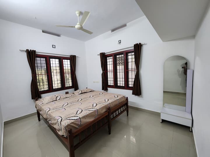 5mins From Lisie Hospital, 1bhk - Kochi