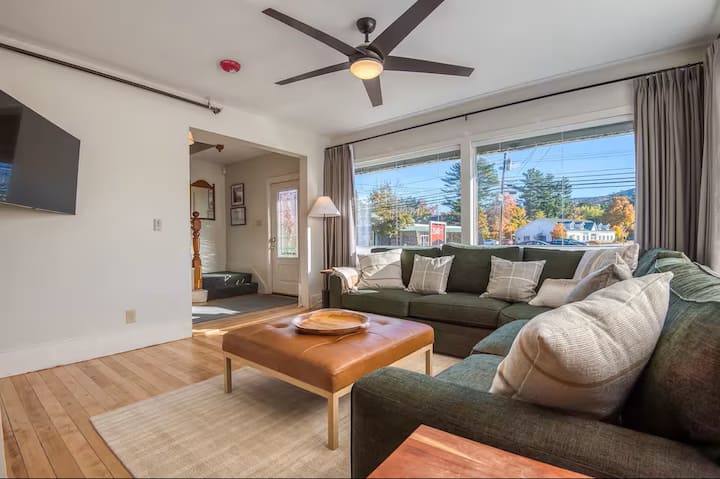 Home In The Heart Of Downtown North Conway - Echo Lake State Park, North Conway