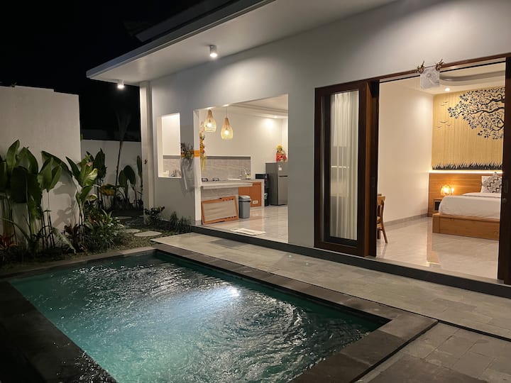 Honeymoon Villa Murah Near Canggu.
Private Pool - Bali