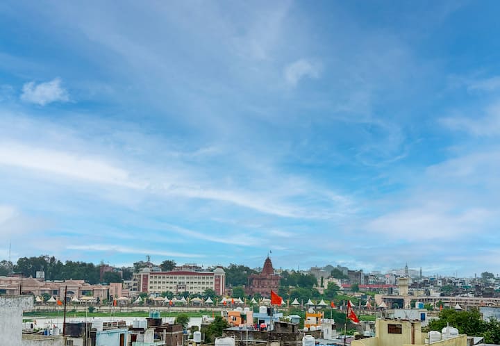 Budget Stay With View |  5 Min To Mahakal - Ujjain