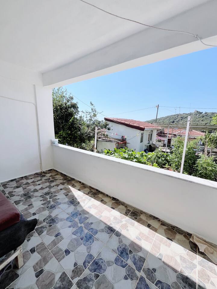 Denize Yakın Bahçeli Daire - Gökçeada