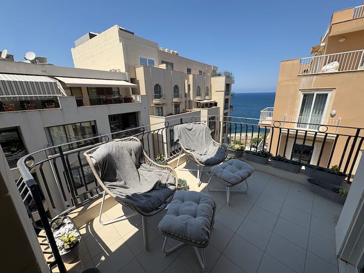 Sliema Sea View Lux Room With Shared Bathroom - La Valetta