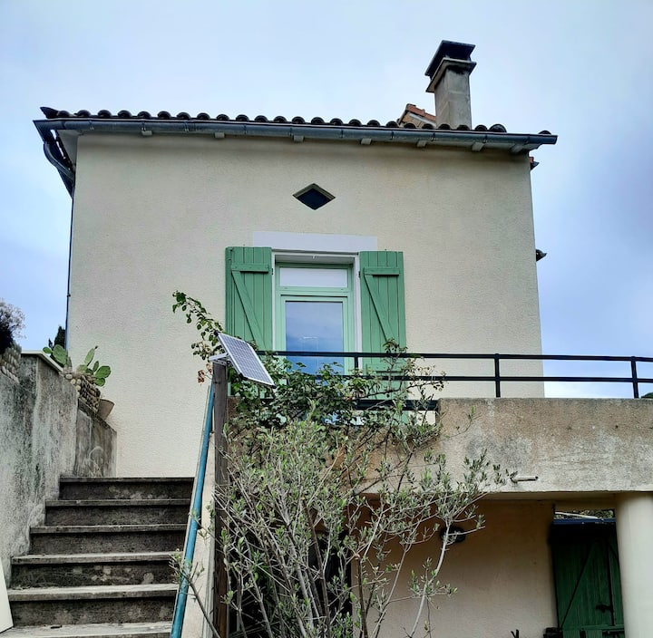 2 Chambres, Grande Salle De Bain. Accès Privatif. - Lodève