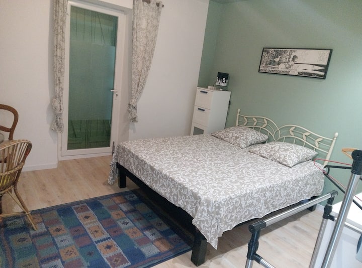 Grande Chambre, Sdb Privative, Entrée Indépendante - Lodève