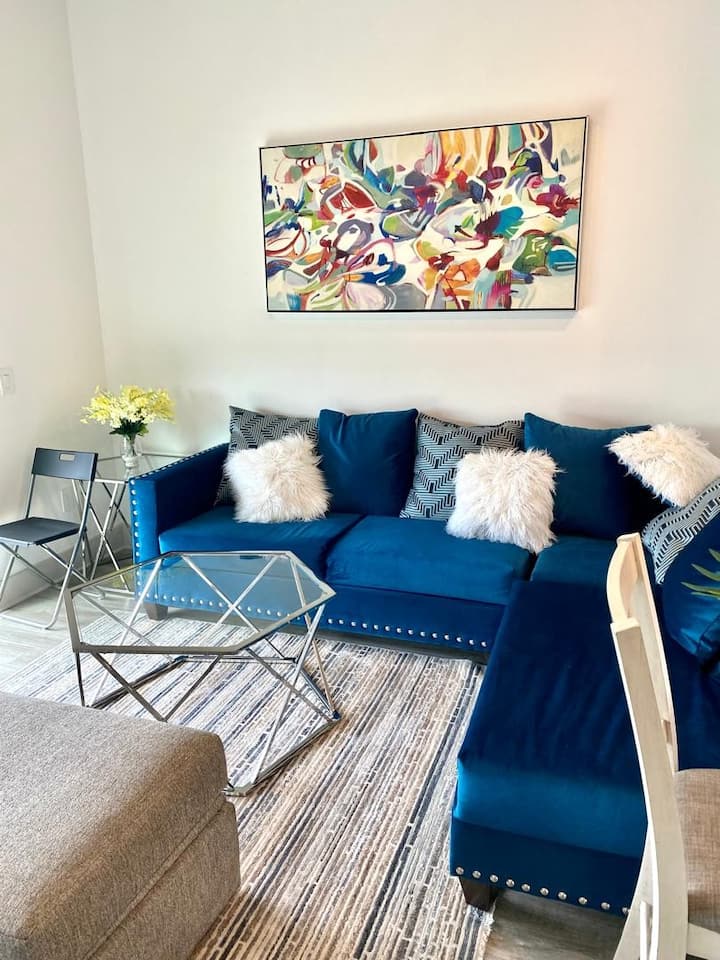 Nice Condo In Humble Tx King-bed/pool/gym/parking - Humble, TX