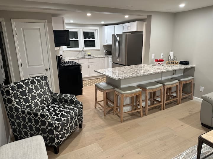 King On-suite 4 Bedroom 3 Bath House Near Stadium - 漢堡