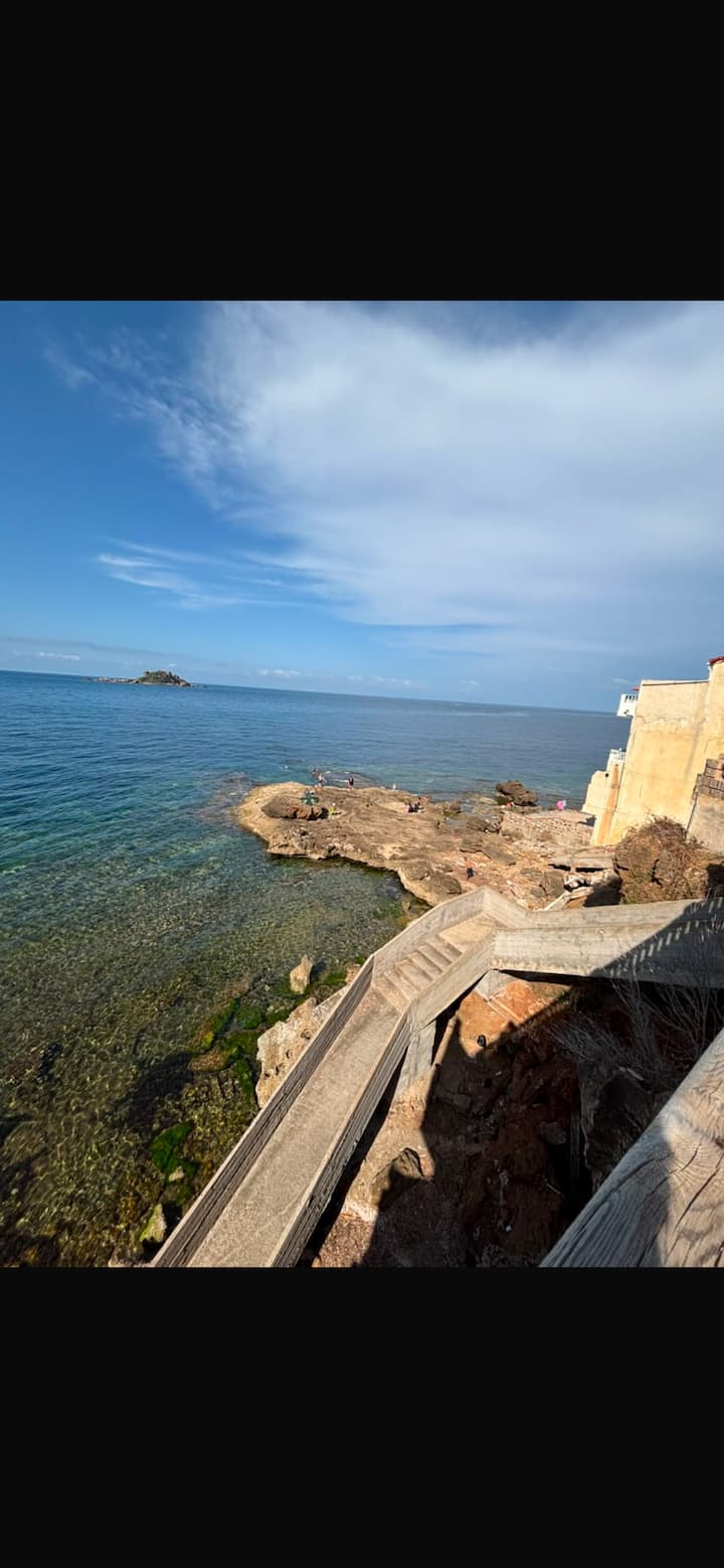 Appartement Climatisé Pieds Dans Leau à Boulimat - Béjaïa