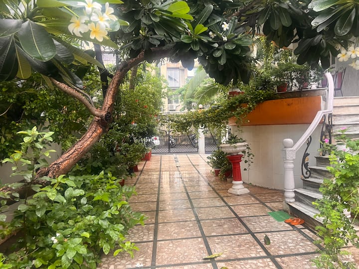 Nature's Bungalow Home Stay - Surat
