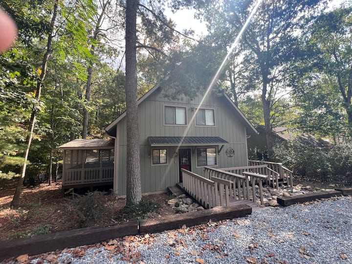 Hot Tub *Firepit *Sleeps Up To 12 *Linens Included - Massanutten, VA