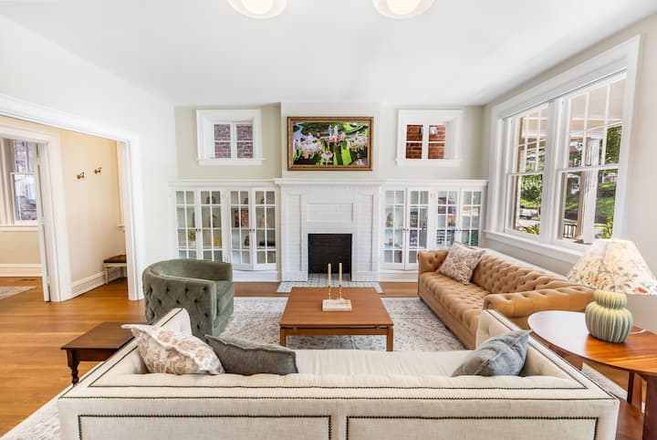 Renovated Charm In Heart Of The Museum District - Richmond, VA