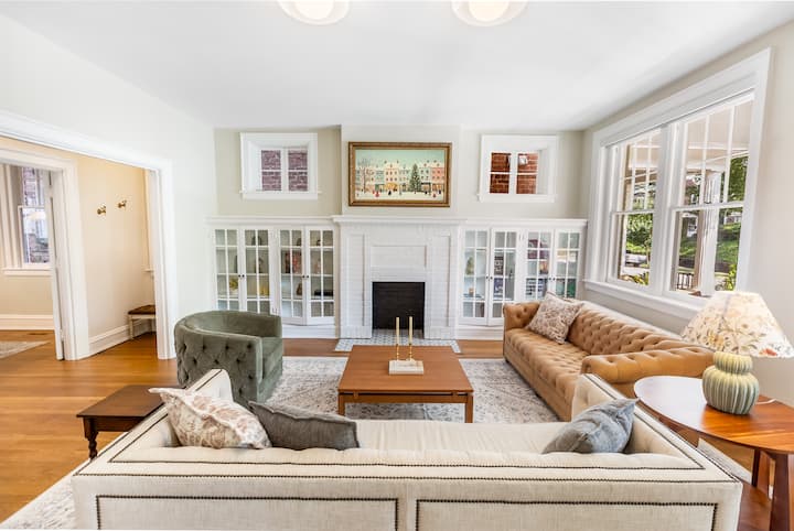 Renovated Charm In Heart Of The Museum District - Richmond, VA