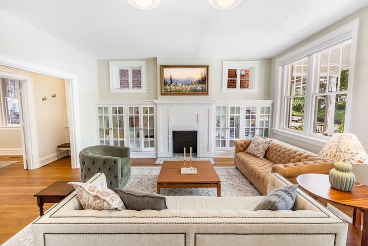 Renovated Charm In Heart Of The Museum District - Richmond, VA