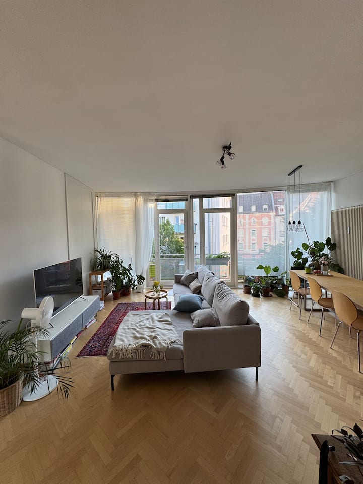 Now Available: Modern Flat Close To Olympiapark - Munich