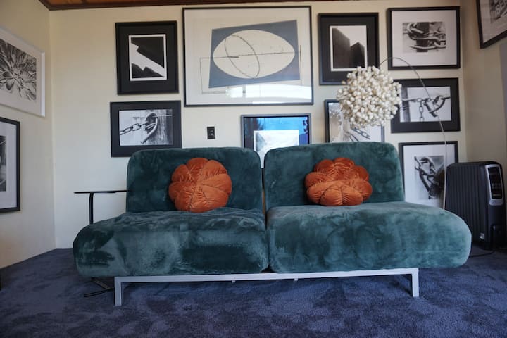 Bellbird Song Expansive Views. - Wanaka