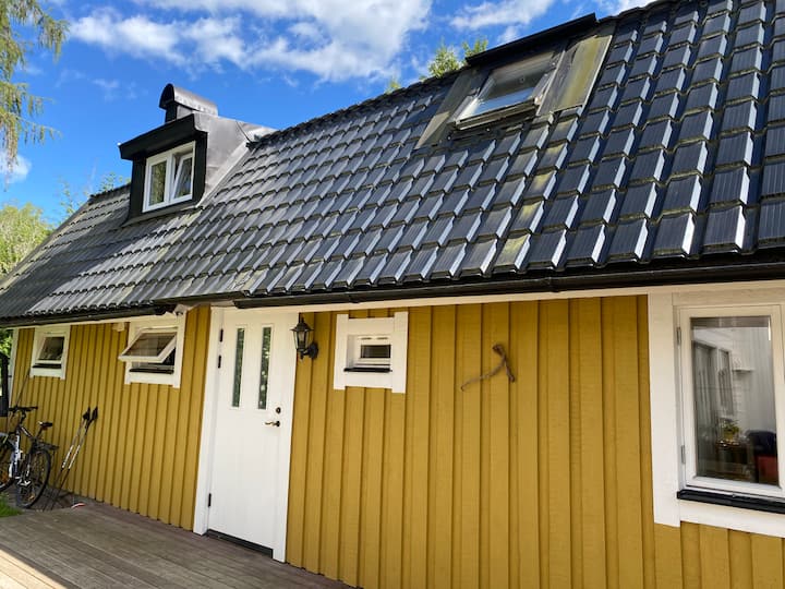 Villa Vid Sjön I Fin Omgivning - 웁살라