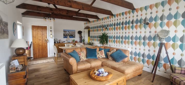 Gorgeous Barn Conversion - Blakeney