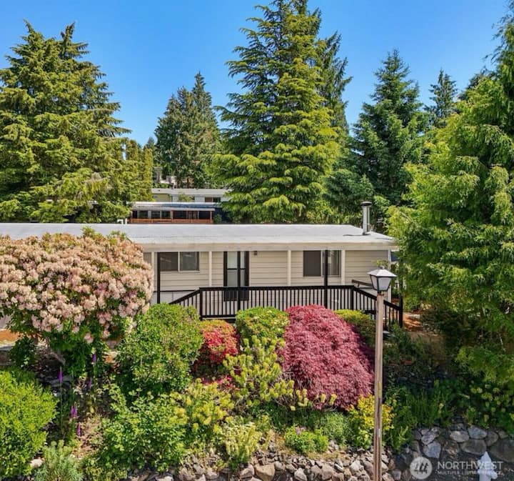 Bothell Oasis Near Wine Country - Bothell, WA