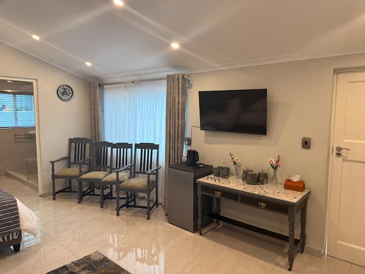 Unit 3,the Forge - Modern Guesthouse In Essenwood - Durban