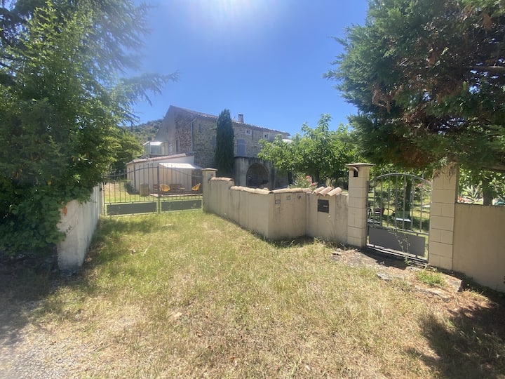 Maison Avec Piscine
Près De Vallon Pont D’arc - Joyeuse