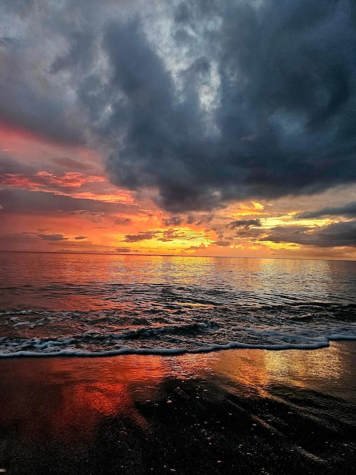 Beachfront Bliss | Sunrise Balcony + Walk To Ocean - Daytona Beach, FL