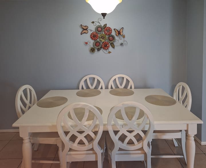 Family Simple Stay - Clean, Spacious, Secure - New Port Richey, FL