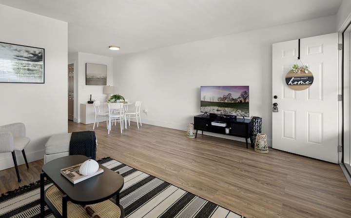 Modern 1br Apt 1 Block From Clearwater Main Street - Clearwater