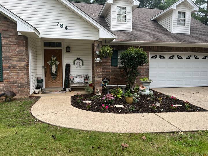 The Bayou Oaks Haven - Monroe, LA