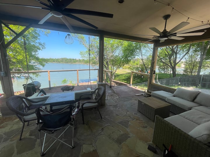 Cooper’s Cabin | Lakefront Porch W/grill - Fort Worth, TX