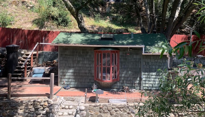 Tiny Topanga Guesthouse - Topanga, CA
