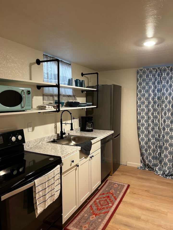 Avenues Best Location - Cheyenne, WY