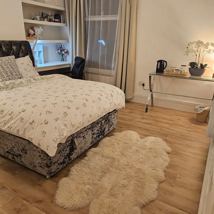 Shrewsbury 2 - Manchester