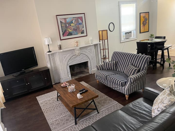 Historic Downtown Albany 2 Bdrm - Albany, NY