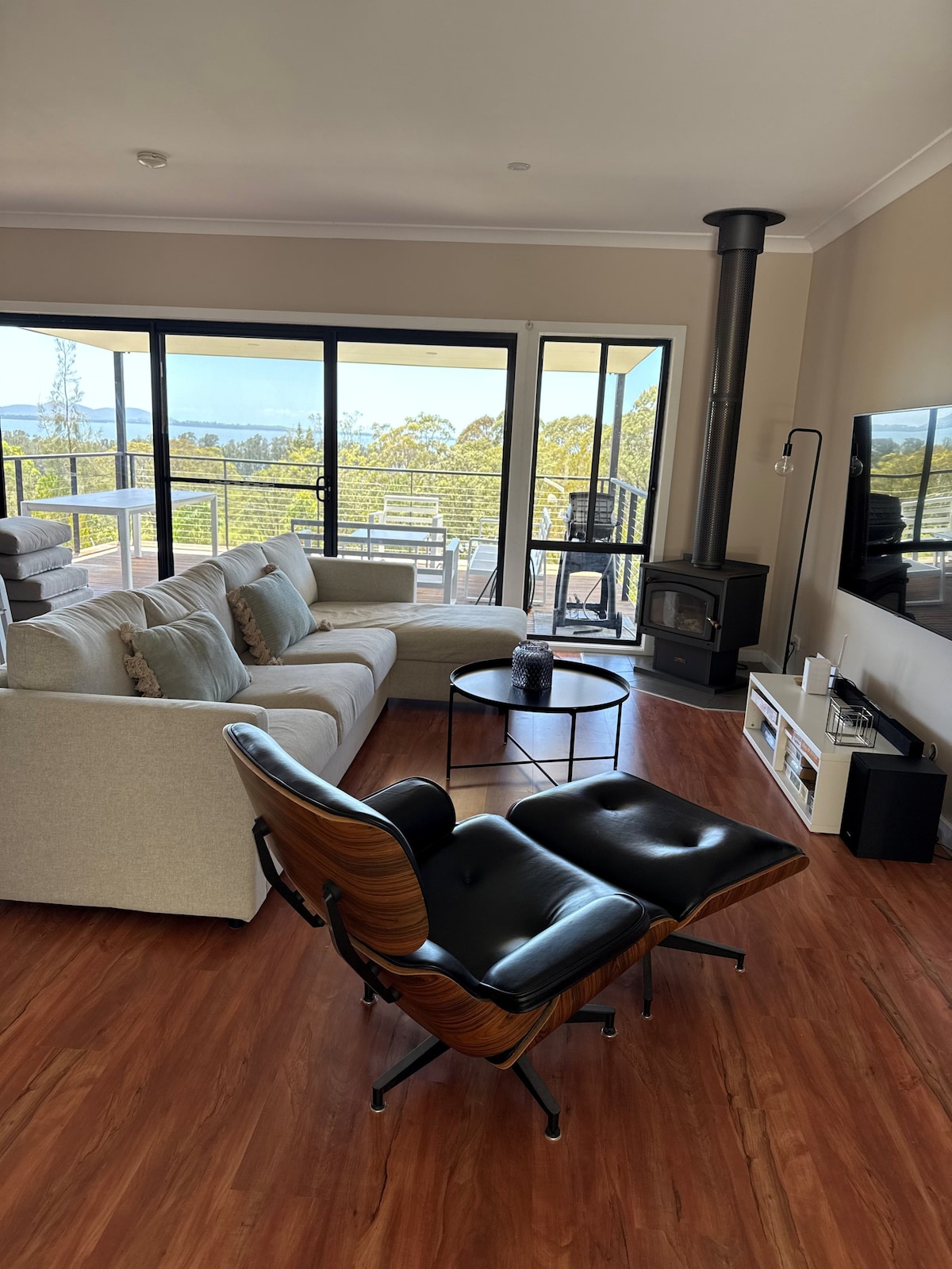 Currambene Cabin Farm Stay - Farm stays for Rent in Coomba Bay, New ...