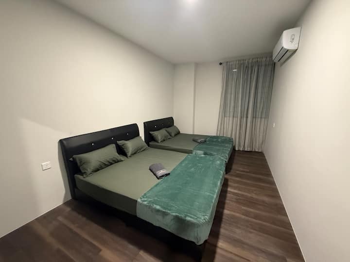 Kch>nearviva&northbank 8pax Green - Kuching