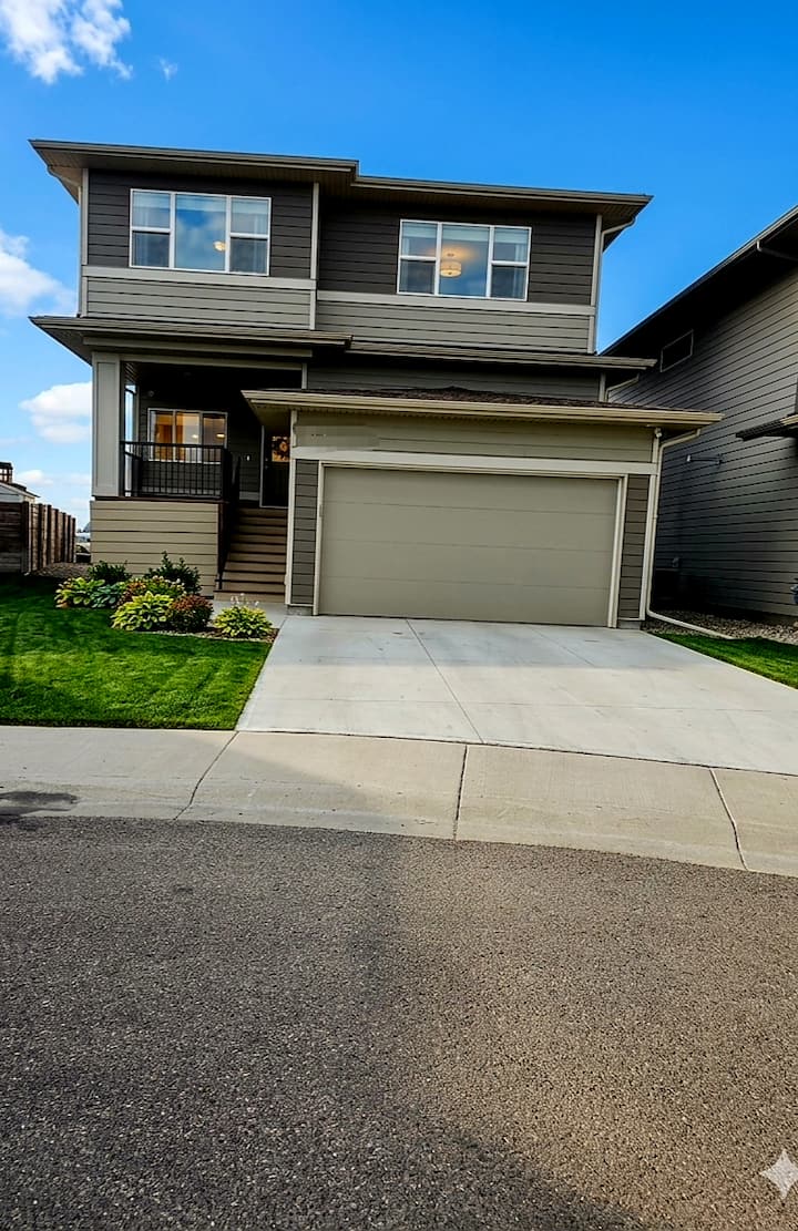 No Hidden Fees|westside Oasis |4br Near Uofl &Ymca - Lethbridge