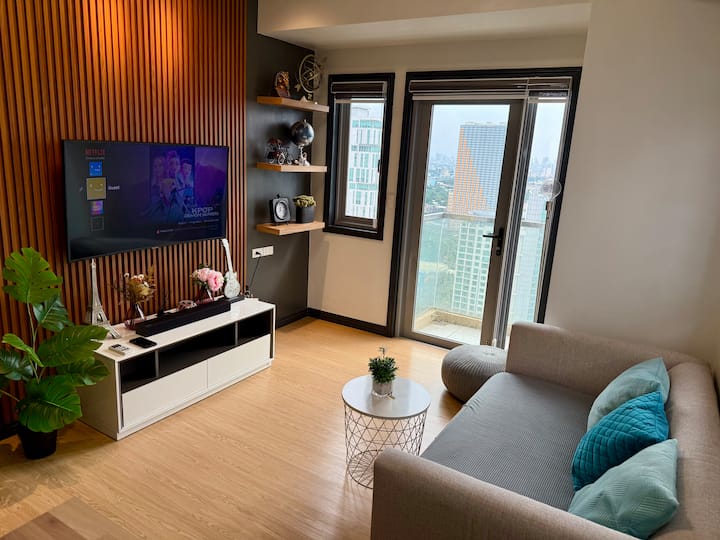 Spacious 1br Condo Near Araneta Coliseum & Gateway - Quezon City