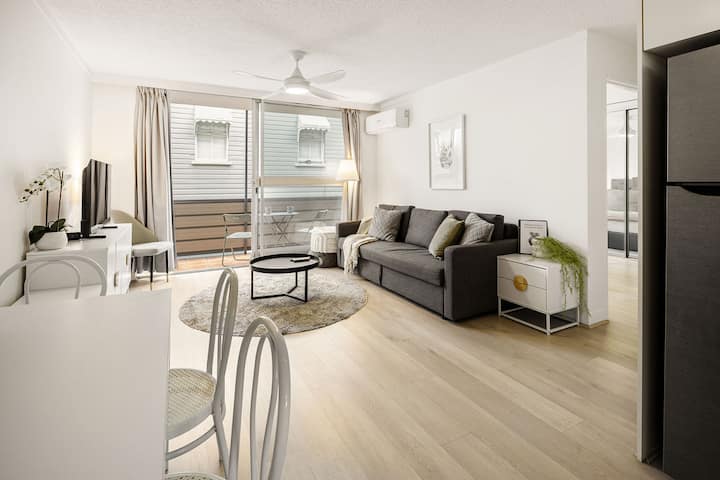 2br City Sanctuary Westend - Milton, Australia