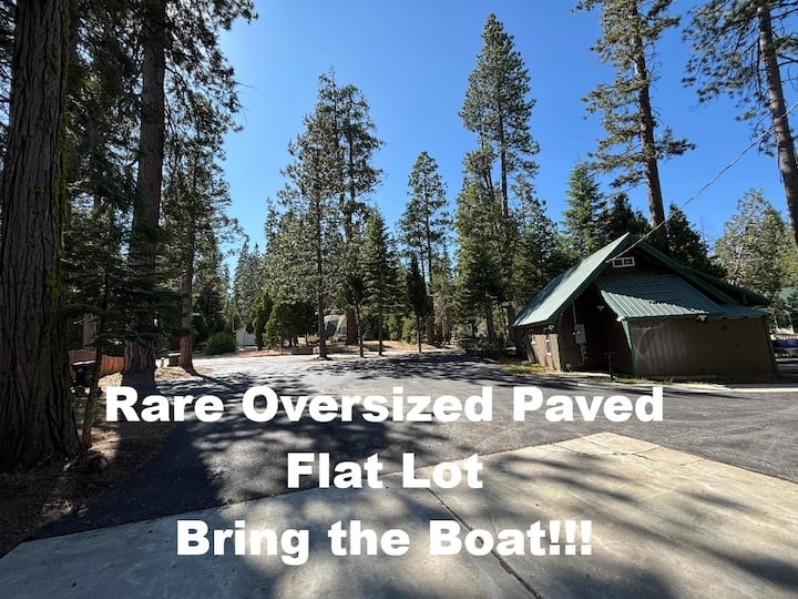 Renovated Cabin / Boat Parking / Walk To Village - Shaver Lake, CA