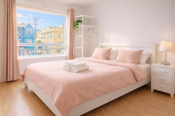 City Airport Stay | Quick Transit| Ensuite Bath - Toronto