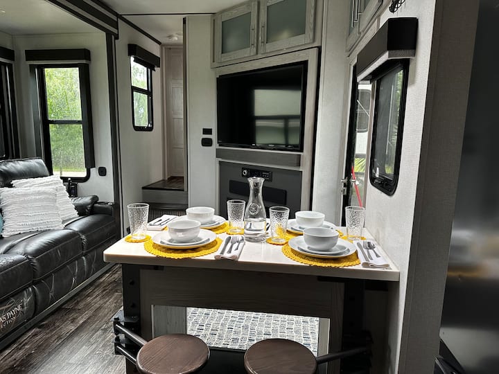 The Coziest Camper To Relax. - 