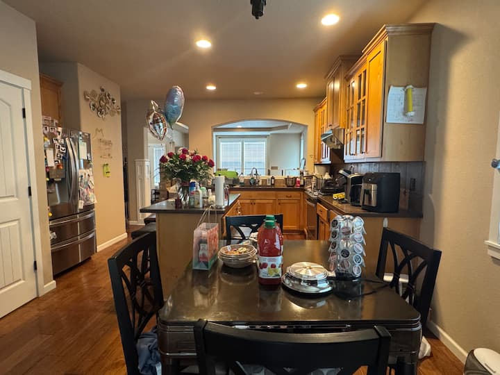 18 Miles To Airport. Safe Neighborhood. Room A - オレゴン州