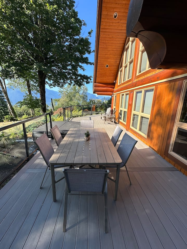 Ridgeline Cabin - Chilliwack