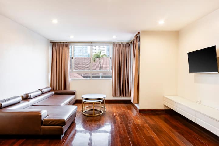 Three-bedroom Suite,  Quiet Lane In Bangkok, Nana - Bangkok
