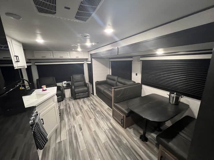 Boutique Rv Escape - Oak Glen, CA