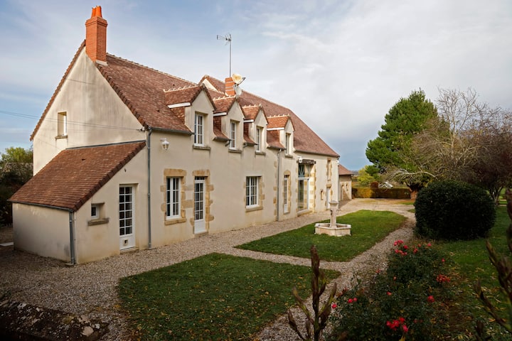Domaine D'evenor 260m2 Avec Piscine Dans Le Berry - La Châtre