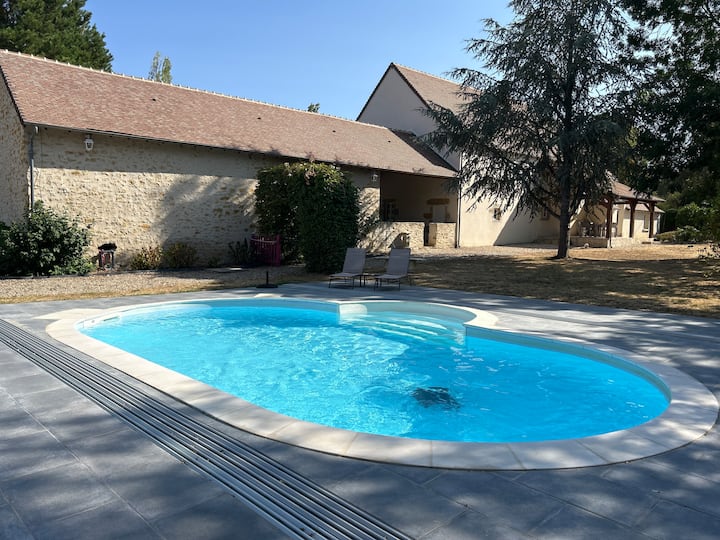 Domaine D'evenor 260m2 Avec Piscine Dans Le Berry - La Châtre